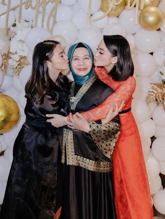 Tak Bisa Mendampingi, Rini Yulianti Ikuti Perkembangan Ibunda Melalui ...