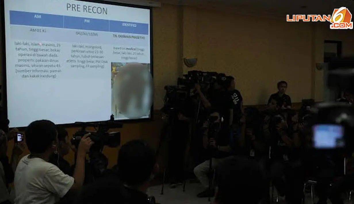 [FOTO] RS Polri Umumkan Identifikasi Jenazah - Foto Liputan6.com