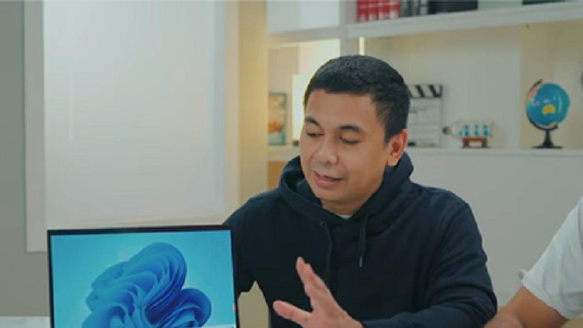 Setelah Podcast Terpendek, Raditya Dika Buat Rekor dengan Podcast ...