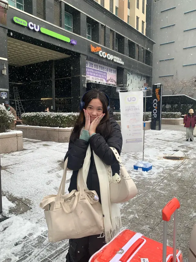 7 Potret Nafa Urbach dan Zack Lee di Korea Selatan, Temani Anak Liburan ...