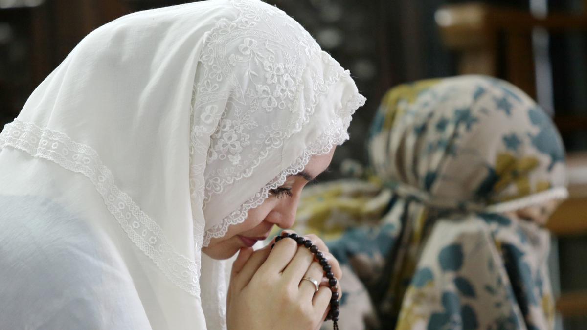 Transformasi Angelina Sondakh, dari Tahanan hingga Guru Ngaji