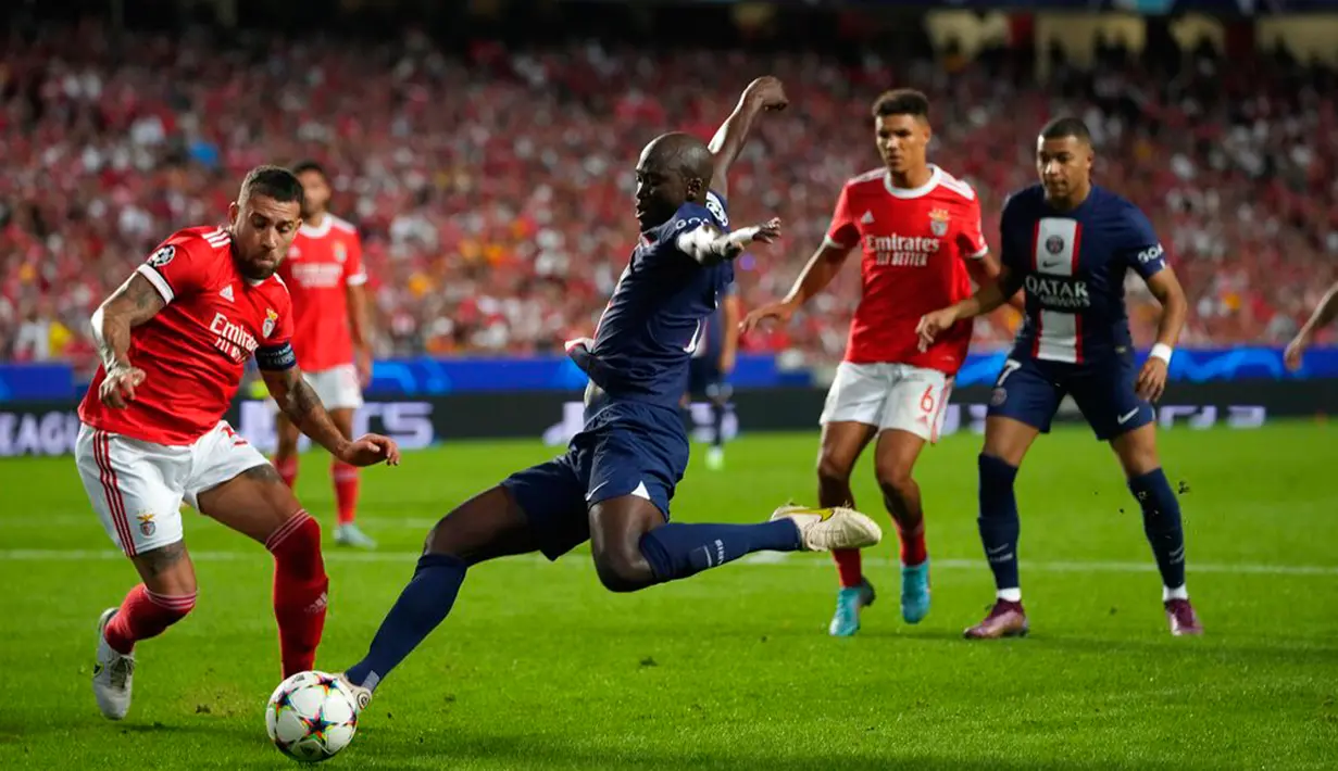 PSG Gagal Raih Poin Penuh Melawan Benfica di Liga Champions - Foto Liputan6.com
