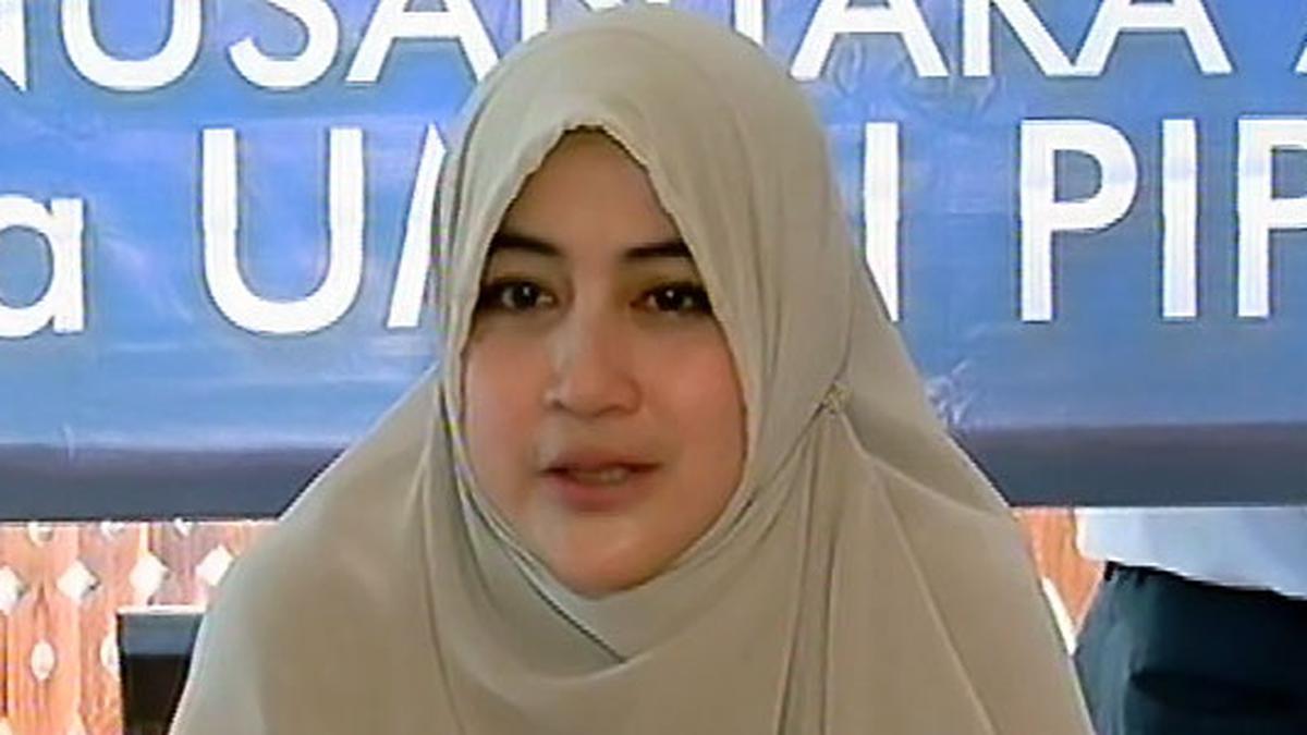 [VIDEO] Pipik Akan Pergi Umroh Bersama Buah Hatinya - Video Liputan6.com