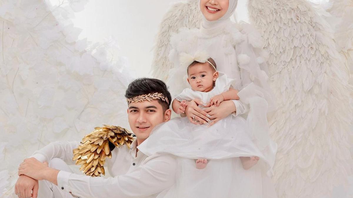 6 Foto Keluarga Terbaru Ria Ricis jadi Dewa-Dewi Yunani untuk Wedding ...
