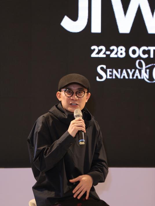 Rinaldy Yunardi Berbagi Kisah Sukses di JFW 2020 - Photo Fimela.com
