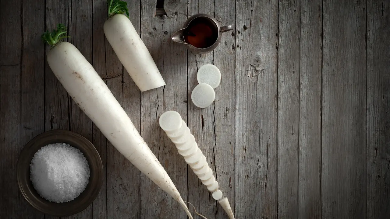 12 Manfaat Lobak Putih untuk Kesehatan, Ketahui Juga Efek Sampingnya ...