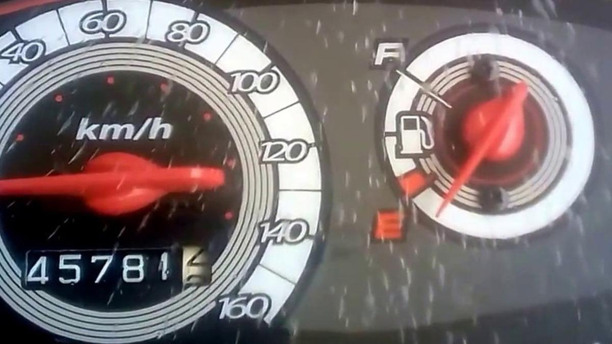 Minyak Solar, Cairan "Mujarab" Hilangkan Retak-Retak di Speedometer ...