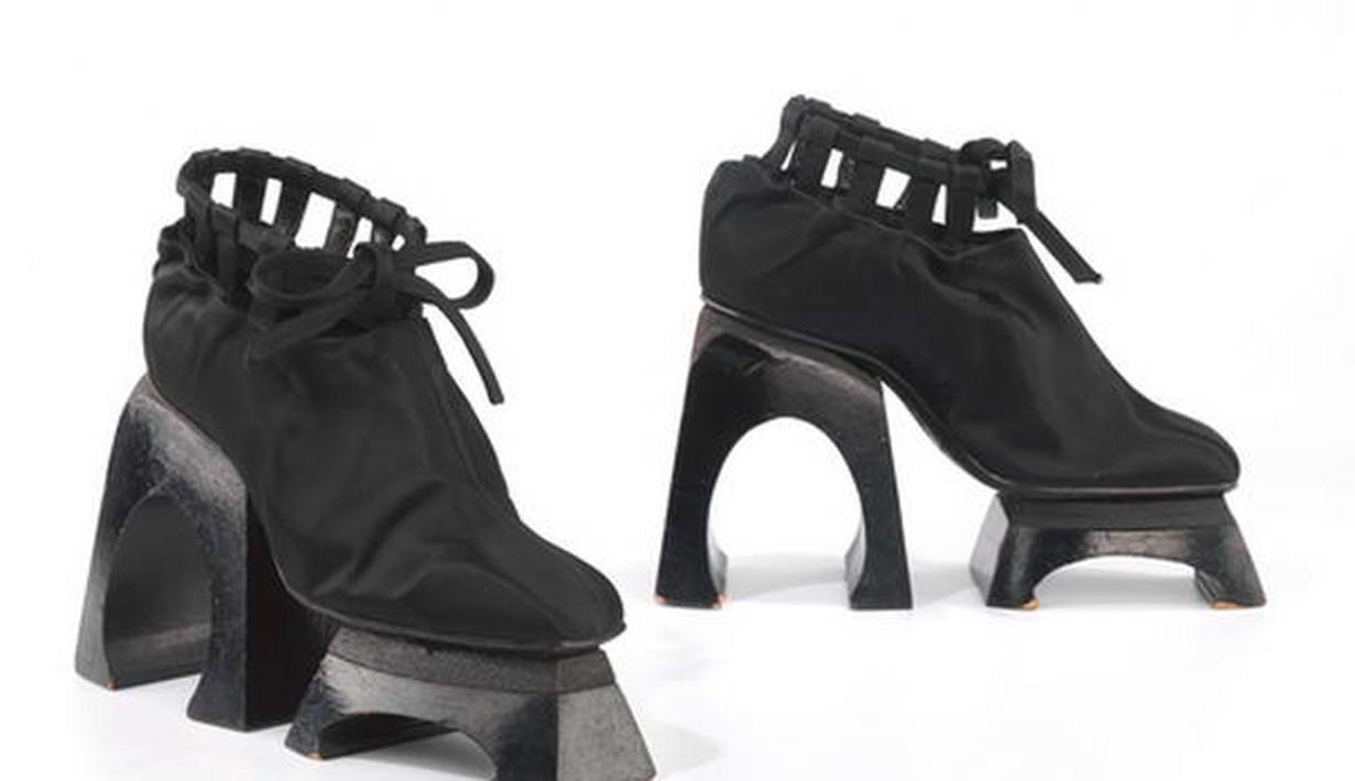 Indahnya Sepatu-Sepatu Berdesain Klasik Yang Unik Ini - Photo Fimela.com