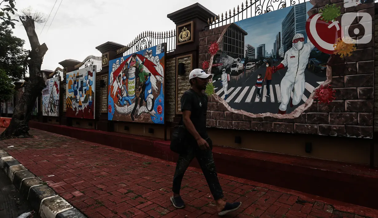 FOTO: Aktivitas Pembuatan Mural - Foto Liputan6.com