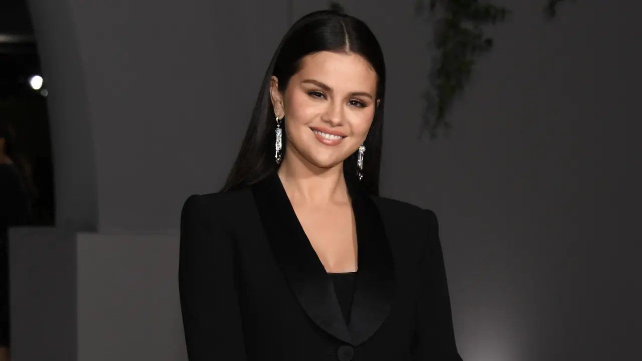 Top 3 Berita Hari Ini: Berdamai, Hailey Bieber dan Selena Gomez Foto ...