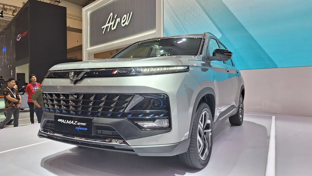 Wuling Almaz RS Hybrid Meluncur Sebentar Lagi, Ini Bocoran Harganya ...