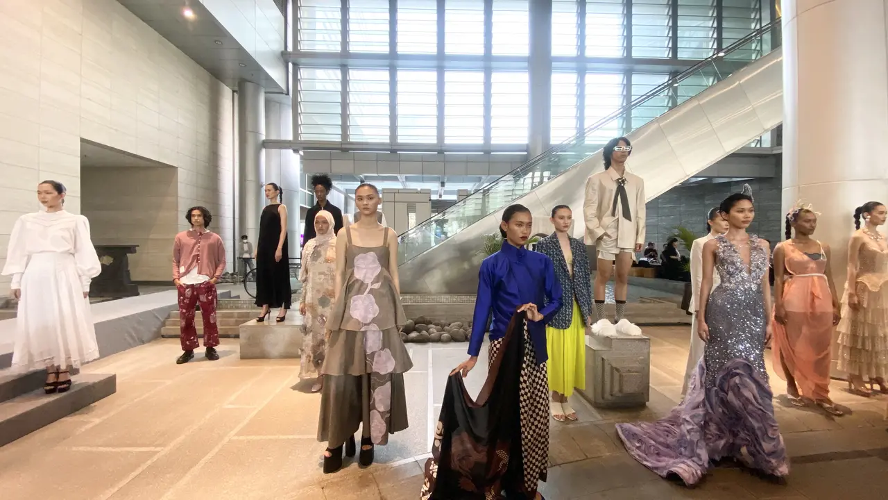 Jakarta Fashion Week 2024 Kembali Hadir, Selebrasi Lintas Generasi di ...