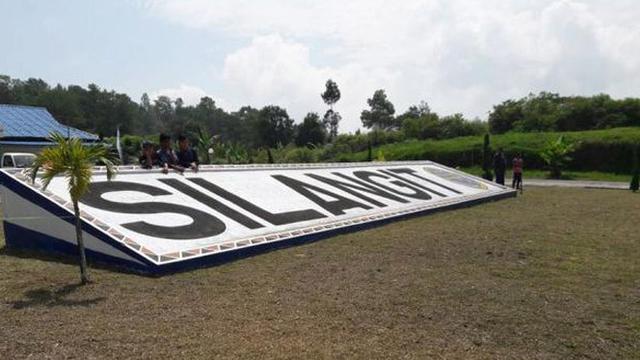 Runway dan Terminal Internasional Bandara Silangit Segera Selesai ...