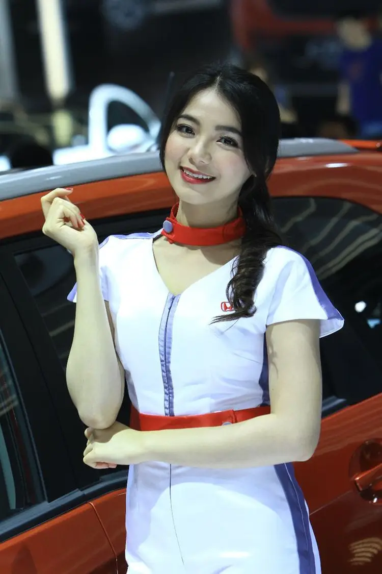 Para Gadis Pemanis IIMS 2017 Part II - Galeri Otosia.com