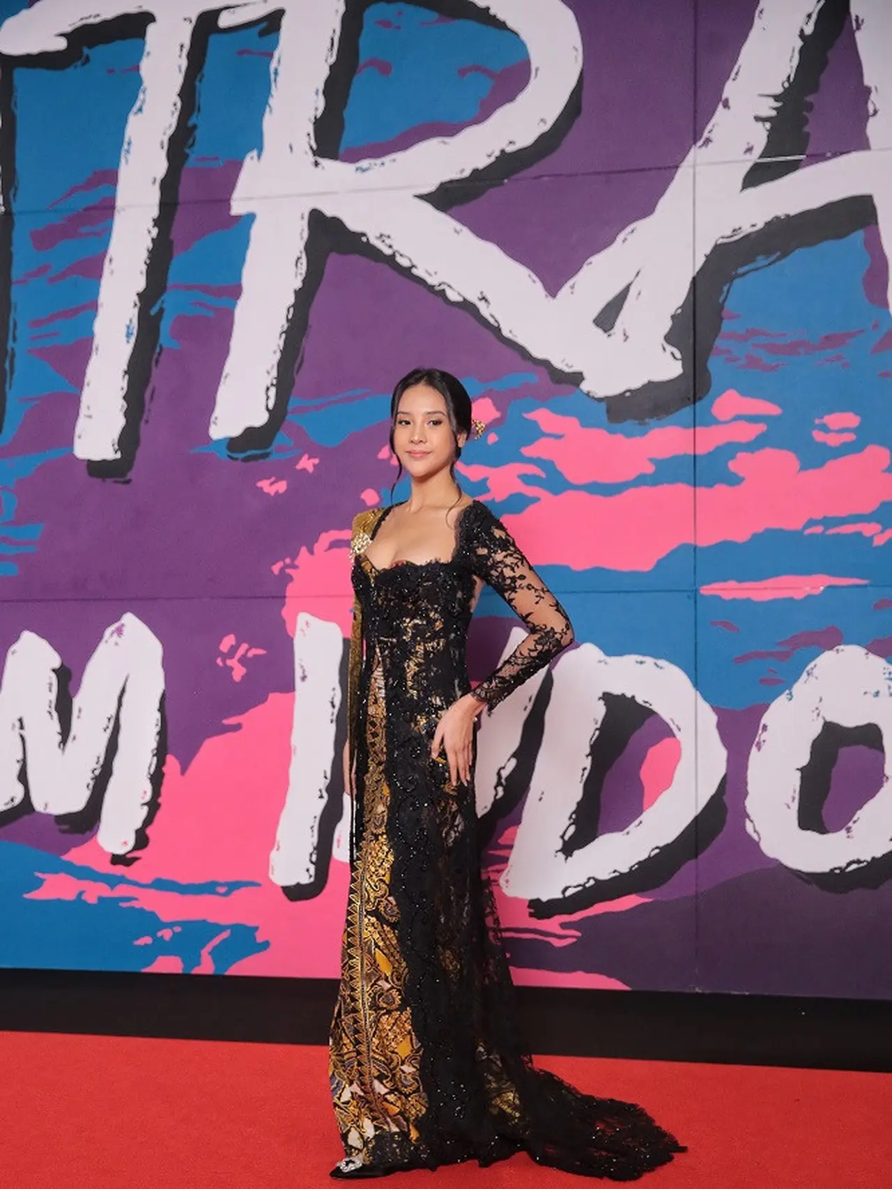 17 Potret Gaya Artis di Red Carpet FFI 2022, Dian Sastro hingga Anya ...