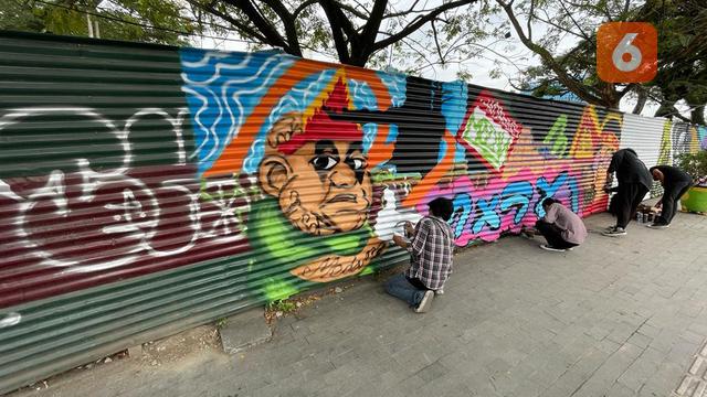 Cara Kreatif Seniman Mural Dukung Revitalisasi Lapangan Merdeka Medan ...