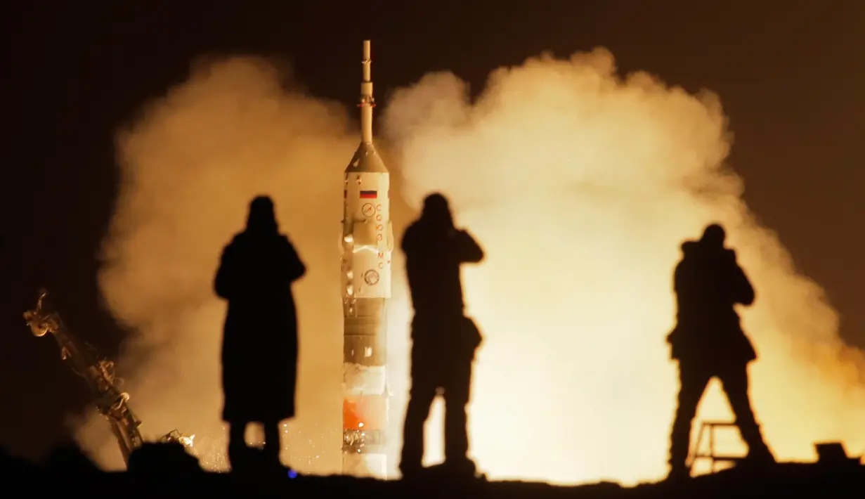 FOTO: Kompak, AS - Rusia Kirim Astronot ke Stasiun Luar Angkasa - Foto ...