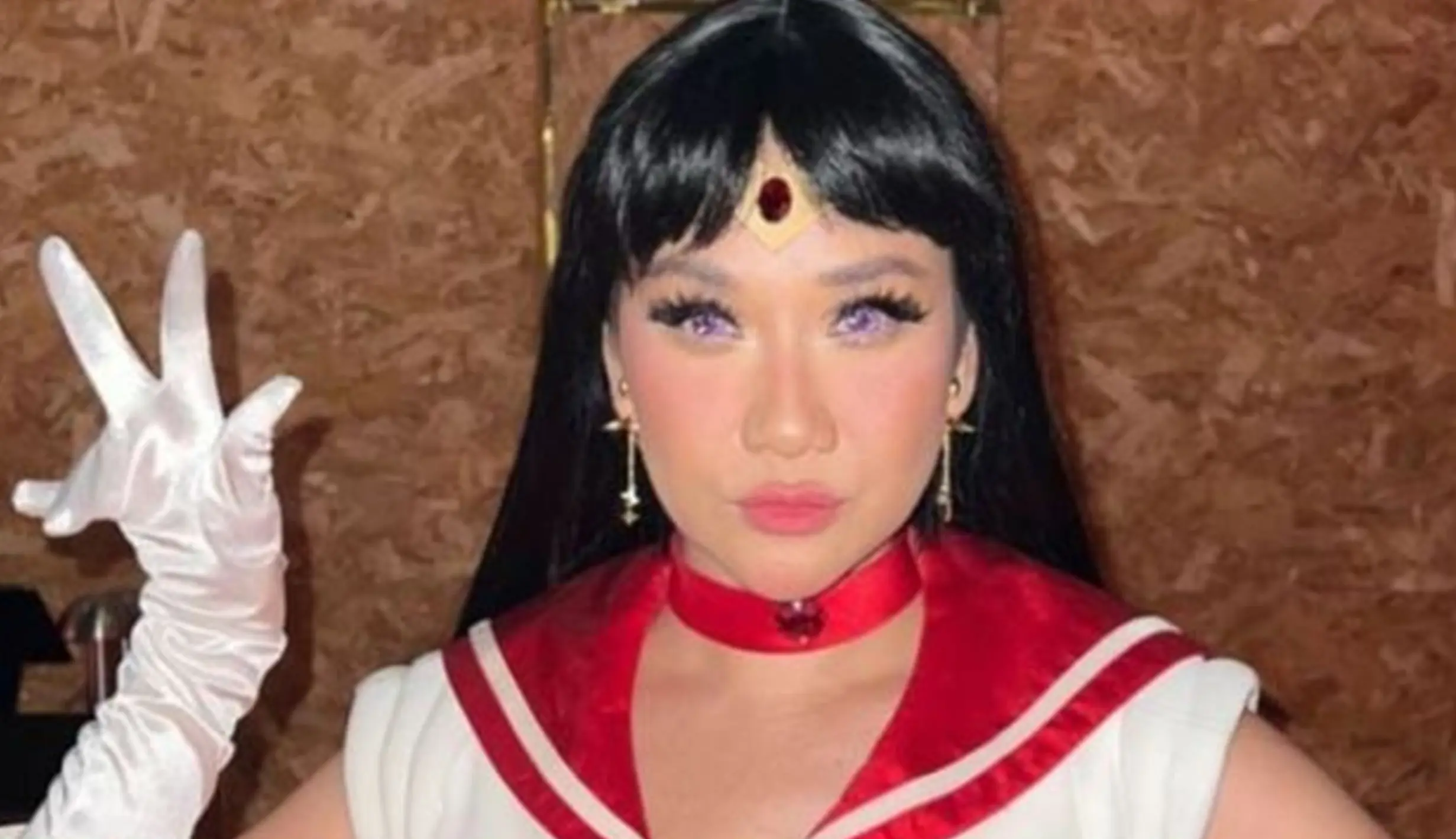 Gaya BCL Saat Cosplay Sailor Moon, Dipuji Awet Muda dan Memesona - Foto ...