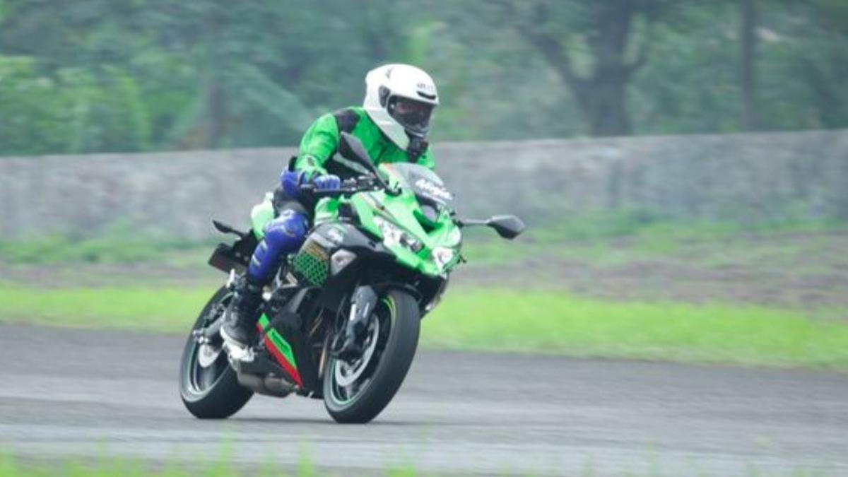 Geber Motor di Sirkuit Sentul, Segini Biaya Sewanya - Berita Otosia.com