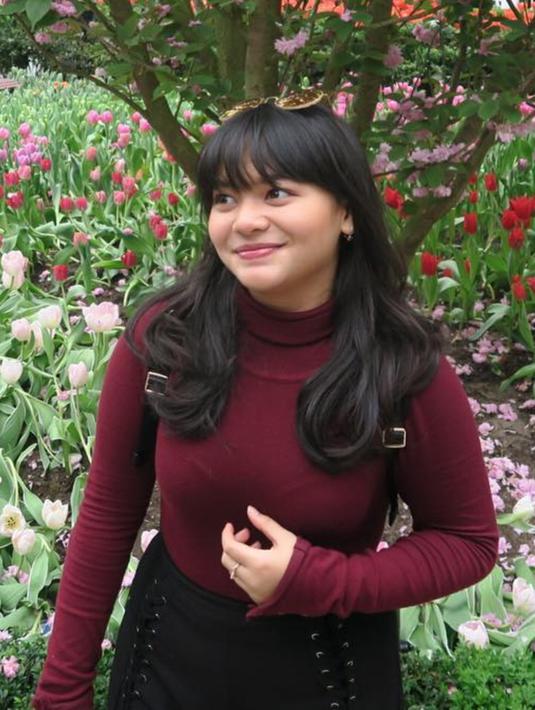 Intip Potret Amel Carla dari Artis Cilik Sampai Jadi Mahasiswa Semester ...