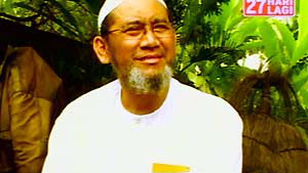 Gito Rollies Umrah - ShowBiz Liputan6.com