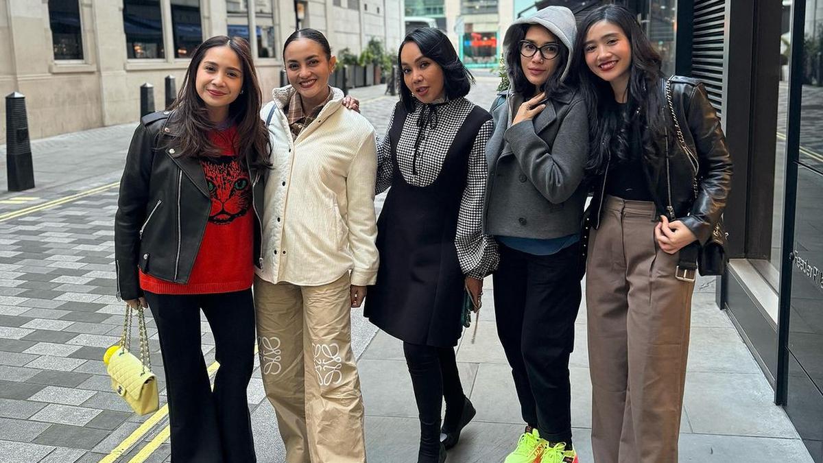 Gaya Kompak Artis Berkumpul di London, Nagita Slavina-Ririn Ekawati ...