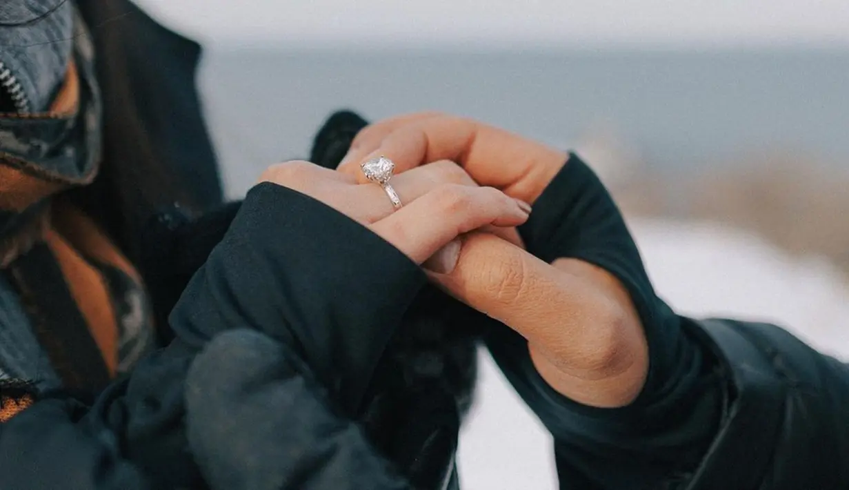 Momen Arsyah Rasyid Mantan Maudy Ayunda Lamar Kekasih, Sosok Pacar Curi ...