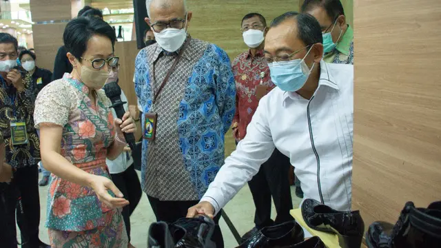 Ekspor Produk Kulit dan Alas Kaki RI Capai USD 4,62 Miliar hingga Pertengahan 2022 - Bisnis ...