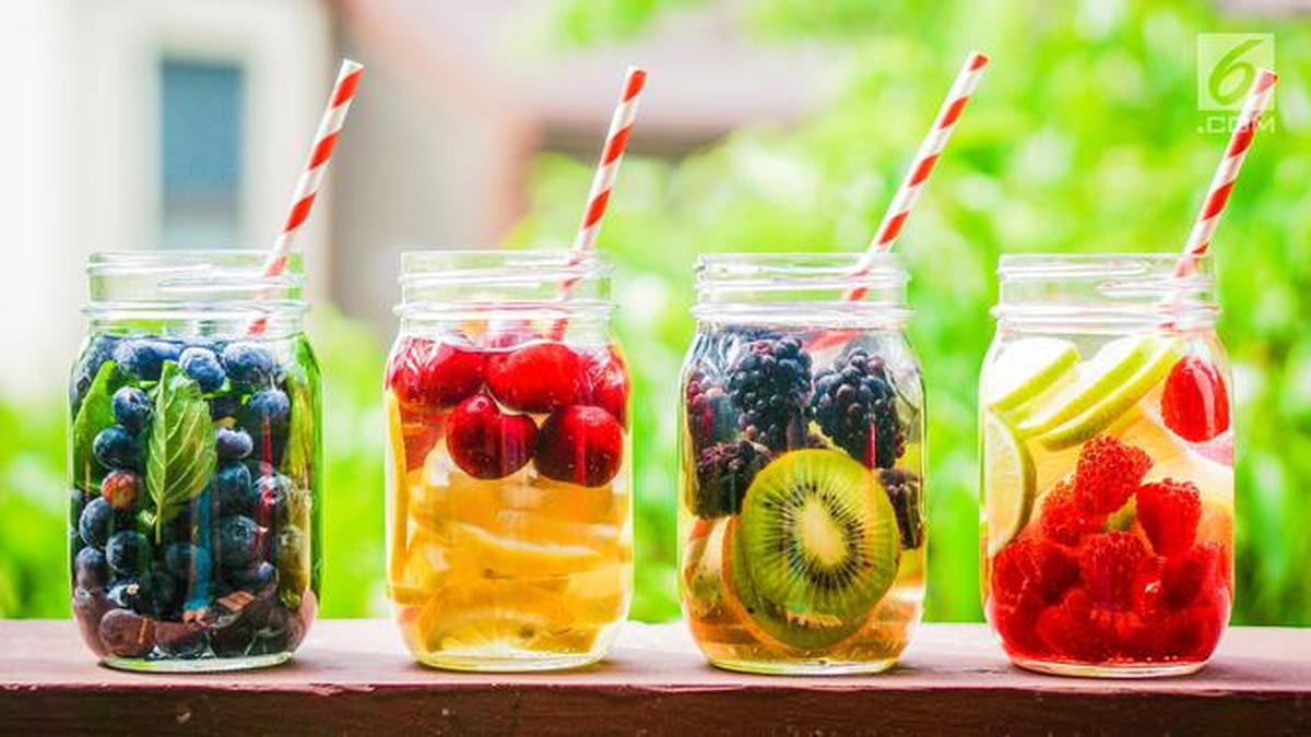 Cara Mudah Membuat Sassy Water yang Menyegarkan