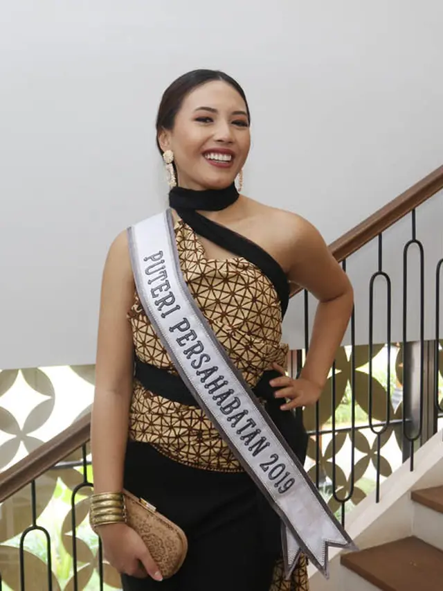 Jadi Puteri Persahabatan 2019, Diah Ayu Lestari Ikut Temani Presiden Jokowi - ShowBiz Liputan6.com