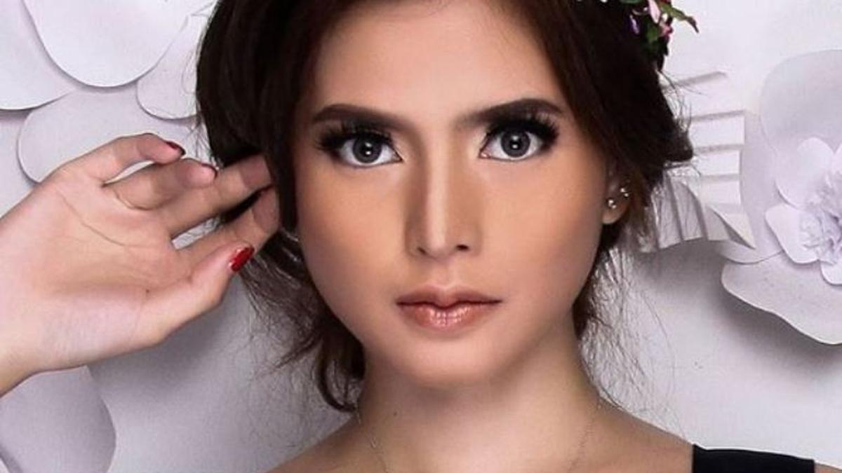 Mengaku Punya Anak dari Denny Sumargo, Ini 6 Potret Cantik Verny Hasan - Entertainment Fimela.com