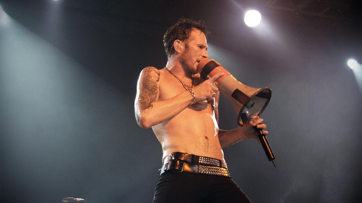 Kokain Ditemukan di Dalam Bus Scott Weiland