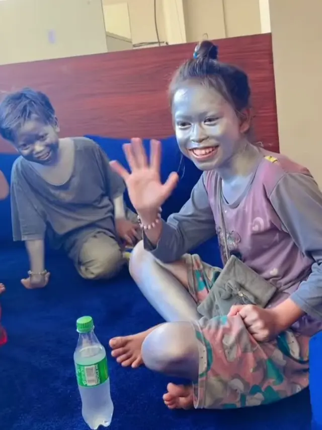 6 Potret Kedekatan Rezy Adisty dan Anak-Anak Manusia Silver, Jadi ...