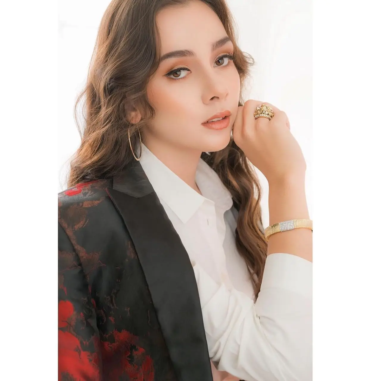 6 Potret Dosma Hazenbosch di Awal Karier, Baru 6 Tahun Debut Wajah Tak ...