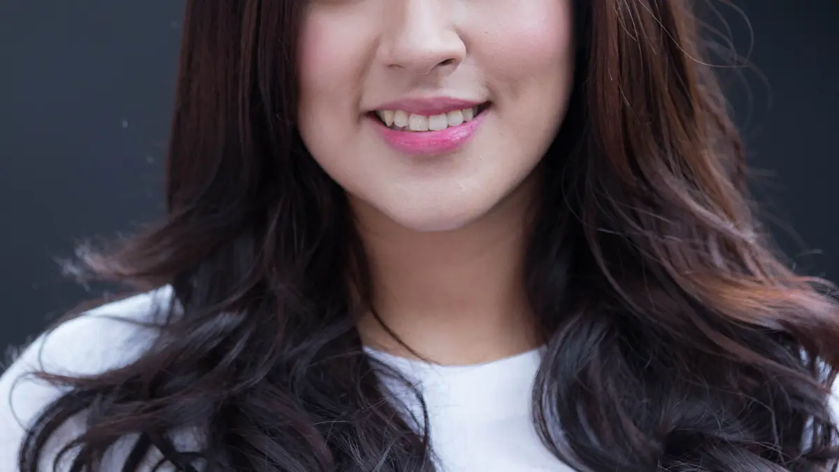 Cantiknya Raisa Saat Pakai Kebaya Tradisional - Entertainment Fimela.com