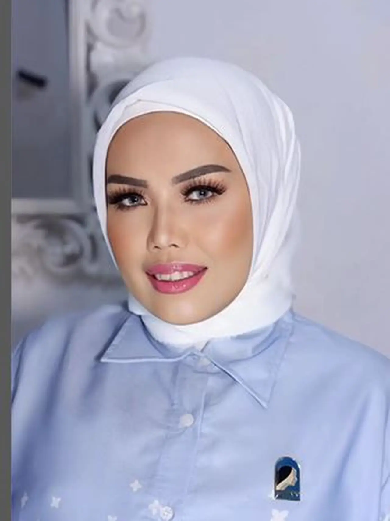 Akui Pakai Susuk, Ini 6 Potret Terbaru Elly Sugigi yang Kini Sudah ...