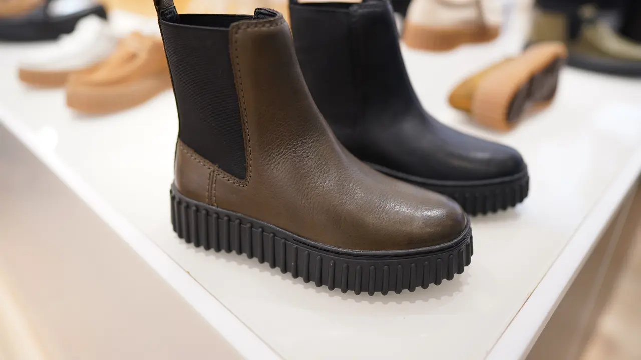 Bertemunya Dua Ikon, Clarks Indonesia Perkenalkan Fathia Izzati sebagai ...