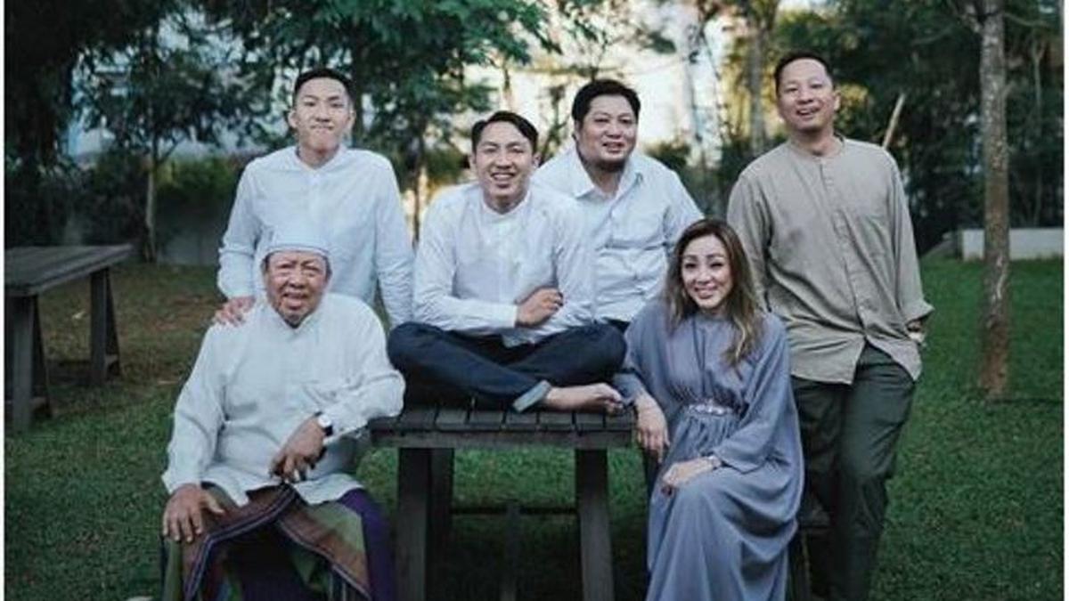 Siapa Sangka, Ringgo Agus Rahman Ternyata Punya Adik Kembar - Lifestyle ...