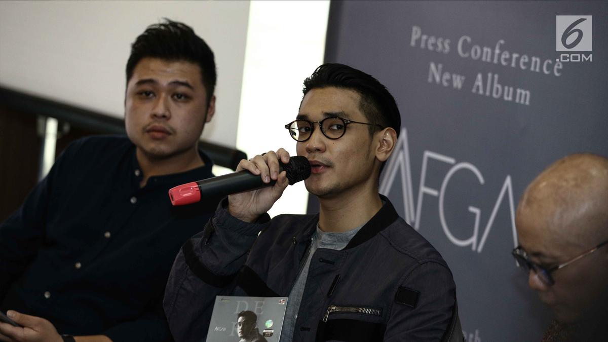 FOTO: Rayakan 10 Tahun Berkarya, Afgan Luncurkan Album Dekade - Foto ...