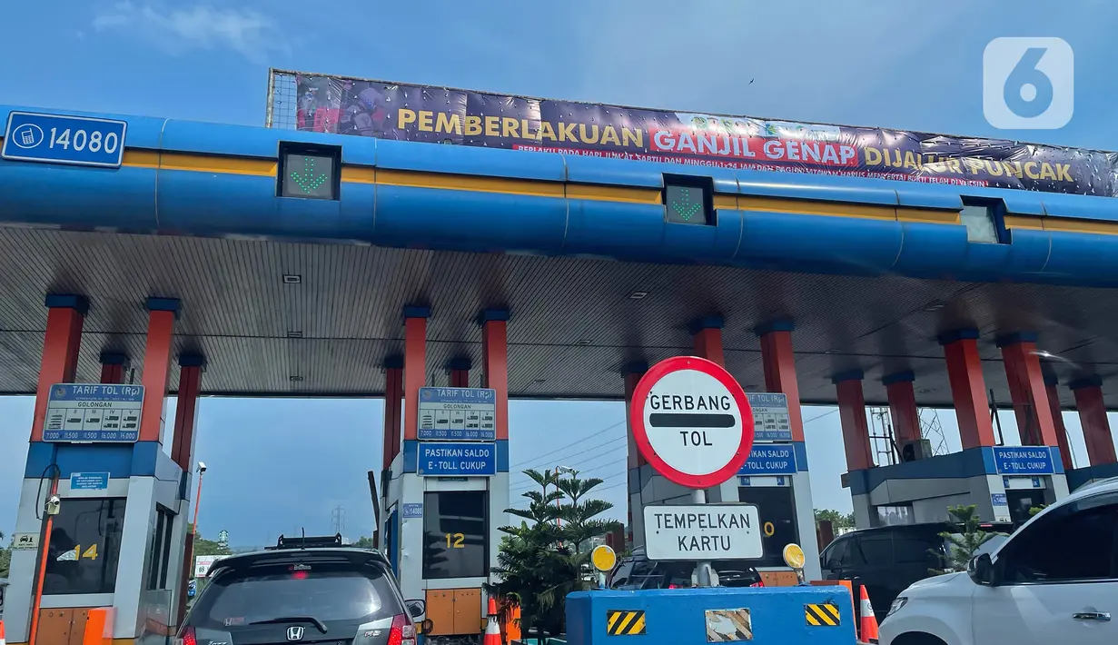 FOTO: Uji Coba Penerapan Ganjil Genap Kawasan Puncak Bogor - Foto Liputan6.com