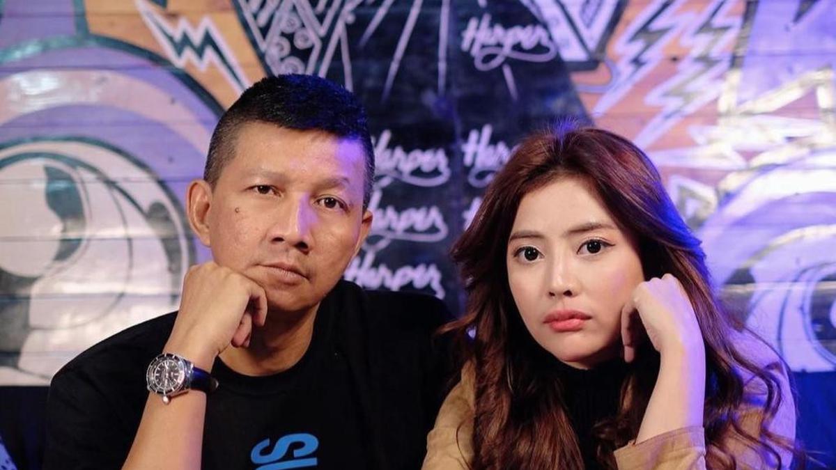 Riri Sally Mulai Rekaman Single Baru, Langsung Diproduseri Oleh Rowman ...