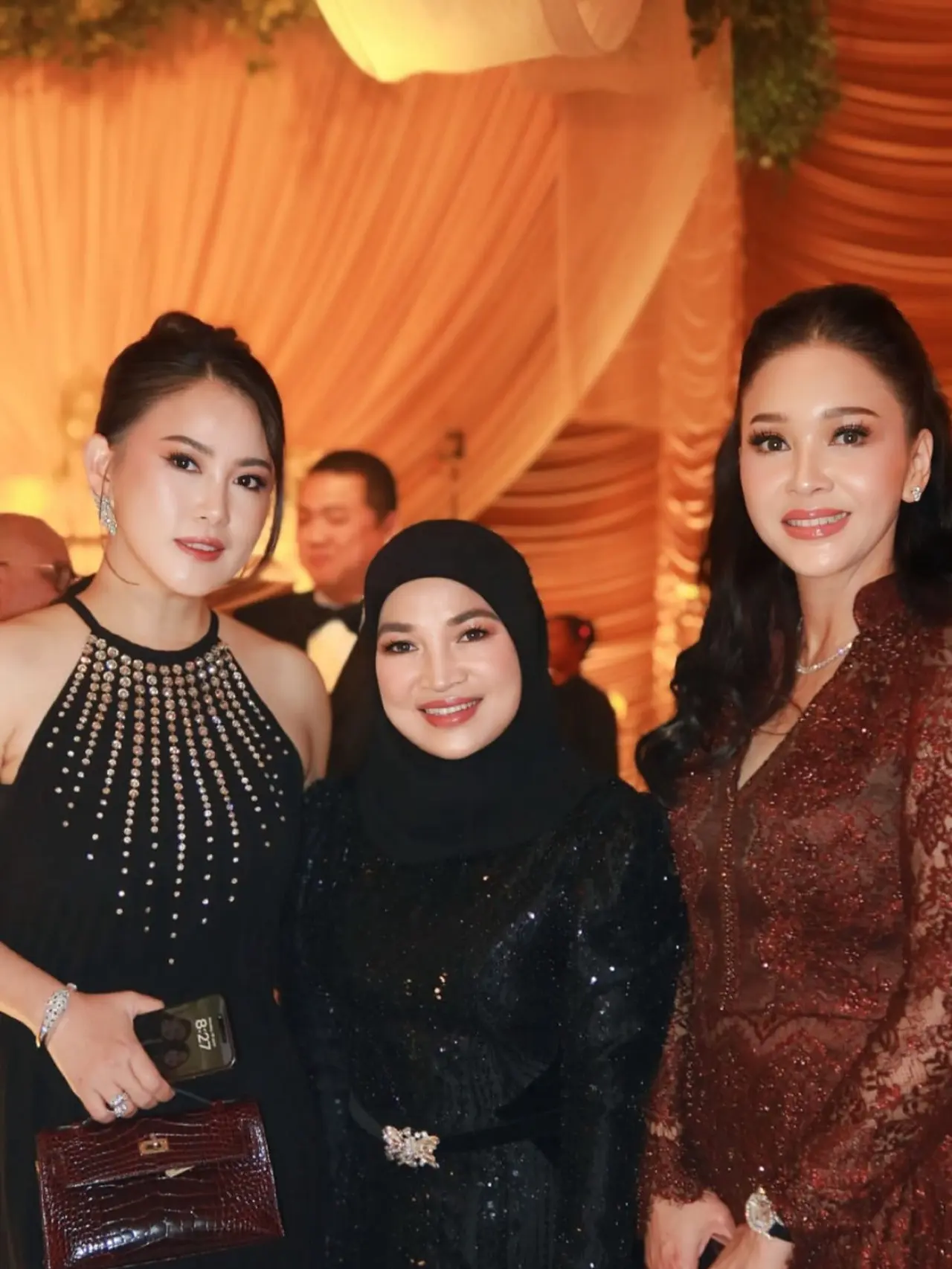 Gaya Mewah Maia Estianty Pakai Jam Tangan Berlian Chopard Senilai Rp1,7 Miliar di Resepsi Al ...