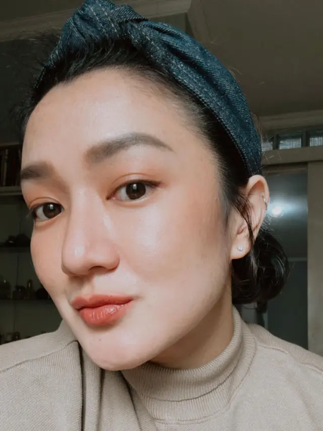 6 Potret Terkini Melly Mono Eks Vokalis SHE, Bergaya Rambut Pendek ...