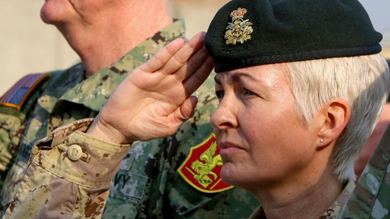 Letnan Jenderal Jennie Carignan Jadi Wanita Pertama Pimpin Militer ...