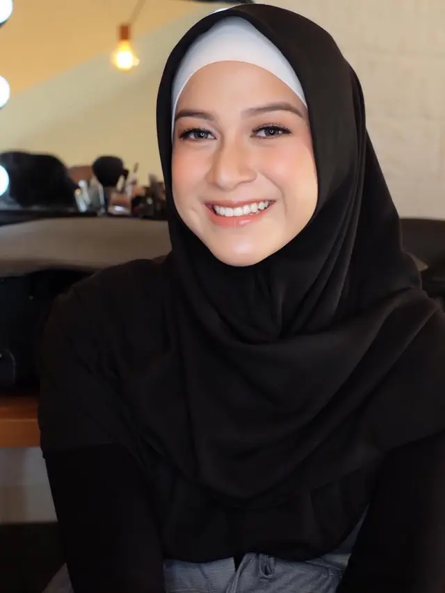 Kenapa Proses Persalinan Anak Kedua Nina Zatulini Lebih Cepat? - ShowBiz Liputan6.com