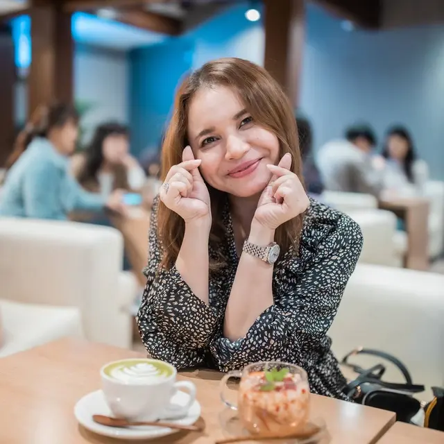 Rossa dan 4 Artis Ini Pajang Potret Halu Bersama Aktor Top Korea ...