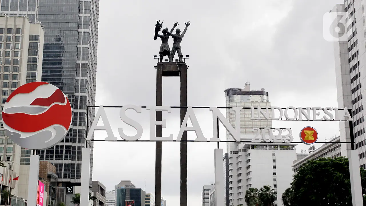 Contoh Patung Figuratif yang Ada di Indonesia - Ragam Bola.com