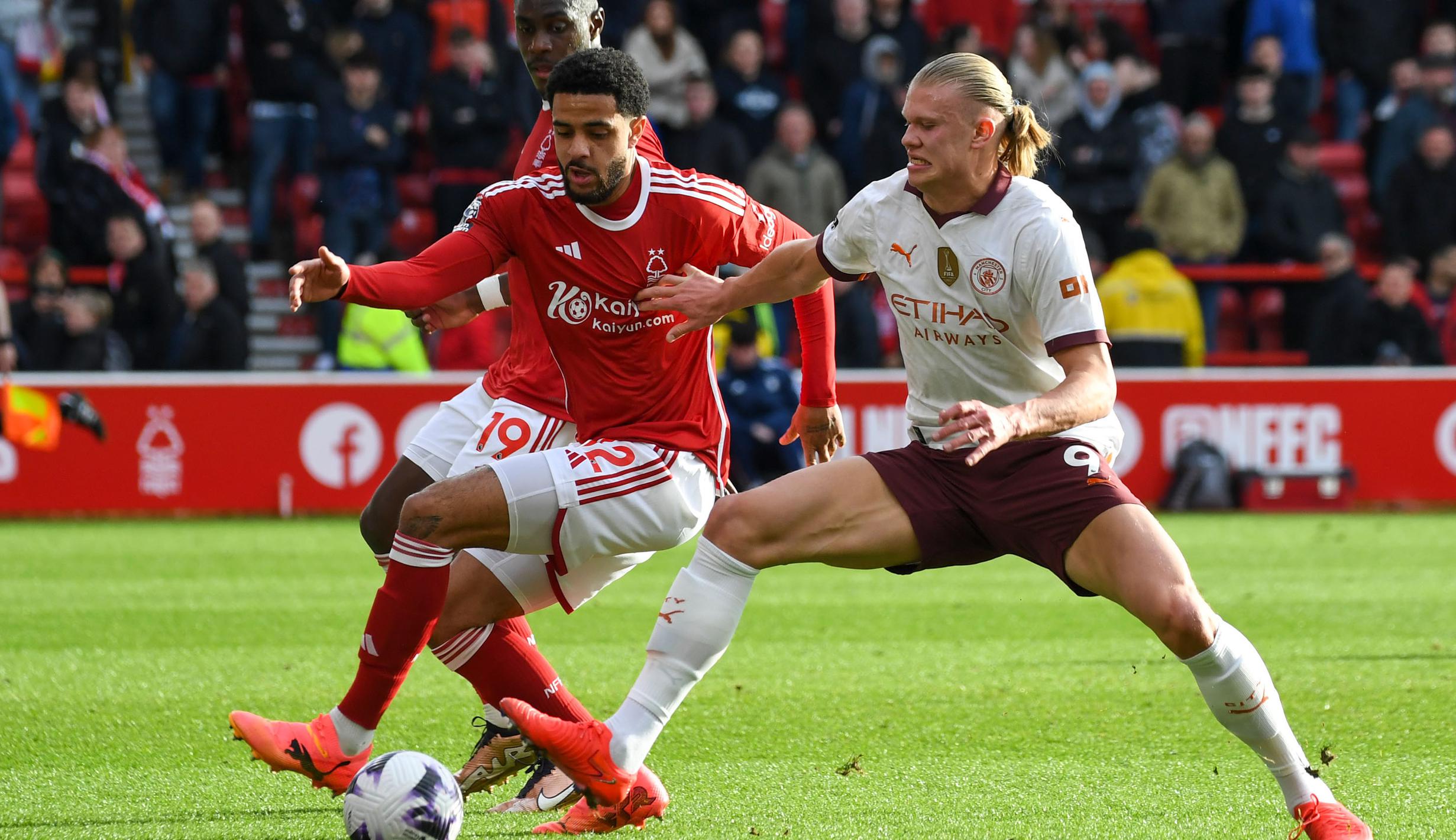 Kalahkan Nottingham Forest, Manchester City Tempel Ketat Posisi Arsenal