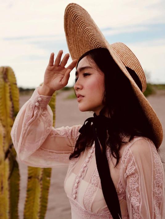 Makin Memesona, Ini Potret Febby Rastanty saat Pakai Outfit Warna Pink ...