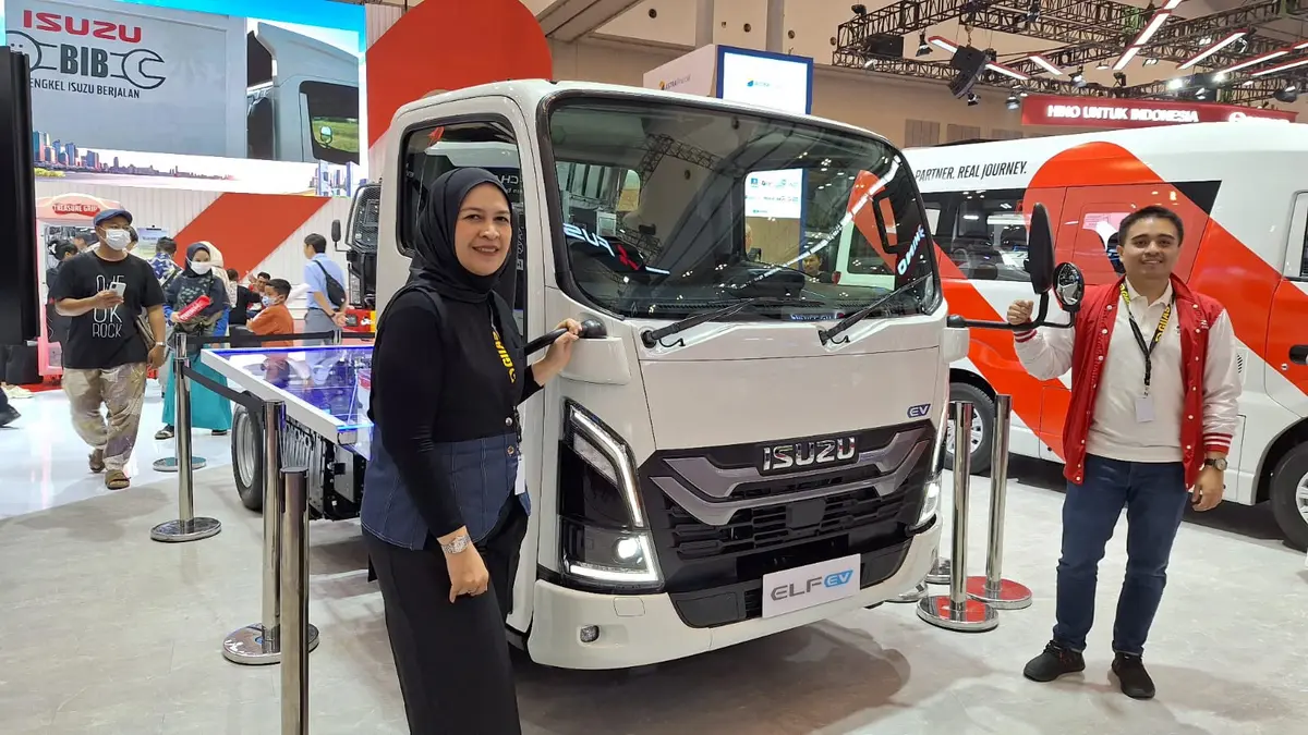 Berita Isuzu Elf Mobile EV Charger Hari Ini - Kabar Terbaru Terkini | Liputan6.com